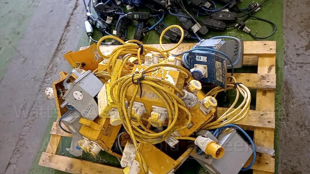 Pallet of 110v junction boxes | Day 2 Carlton Timed Sale *Ending from 9 ...