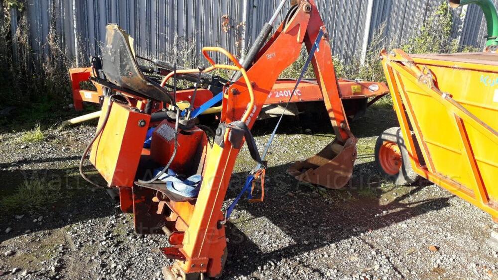 LEWIS 320S tractor mounted backhoe c/w jack legs & bucket | Day 1 ...