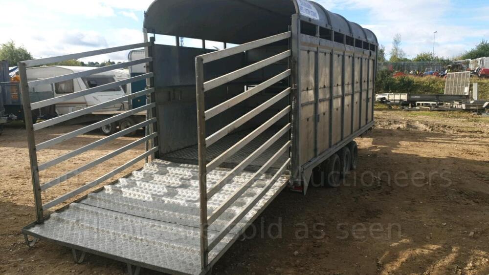 GRAHAM EDWARDS 14ft tri axle demount cattle trailer c/w sheep decks ...