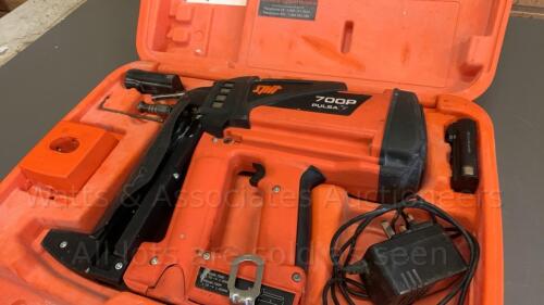 SPIT PULSA 700P nail gun c/w case | Day 2 Carlton Timed Sale (Main ...