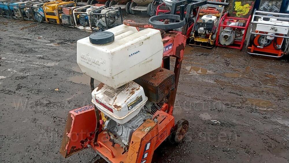 CLIPPER C99 floor saw c/w dust suppression bottle | Day 3 Carlton Timed ...