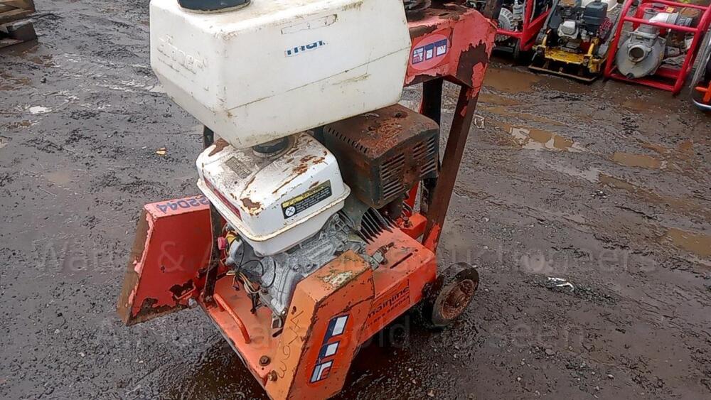 CLIPPER C99 floor saw c/w dust suppression bottle | Day 3 Carlton Timed ...