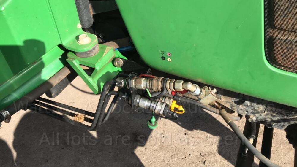 JOHN DEERE 4600 4wd tractor c/w front linkage, spool valve, 3 point ...