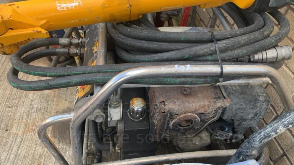 JCB BEAVER hydraulic pack c/w breaker & hose | Day 3 Carlton Timed Sale ...