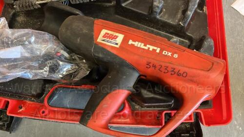 HILTI DX5 stud gun c/w case | Day 2 Carlton Timed Sale (Main building ...