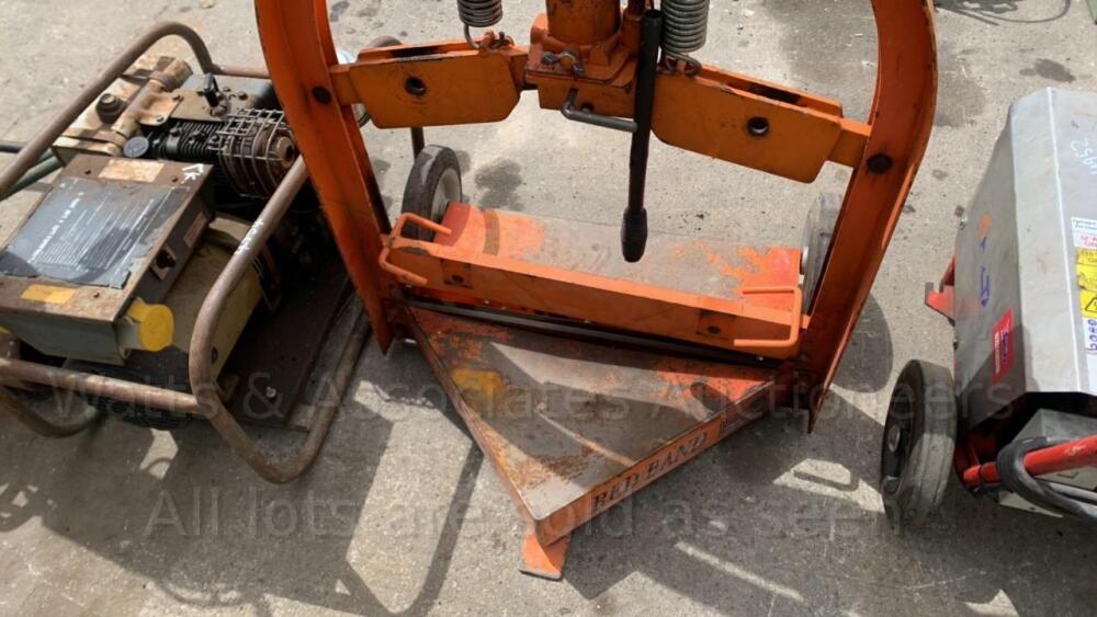 RED BAND hydraulic block splitter | Day 3 Carlton Timed Sale ...