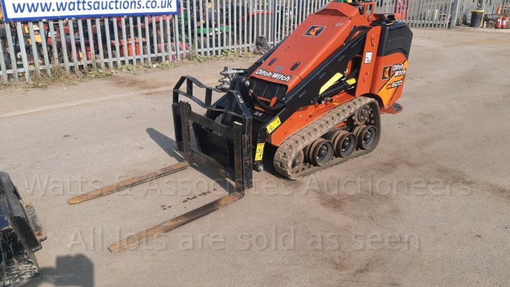 2018 DITCH WITCH SK600 skid steer loader c/w KUBOTA 3 cylinder diesel ...