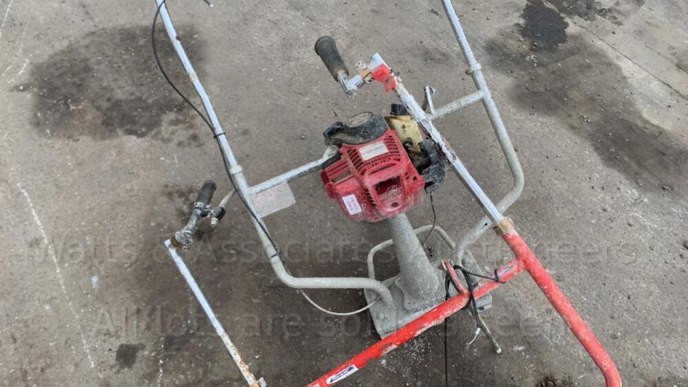 2 x petrol driven beam screed units | Day 3 Carlton Timed Sale ...