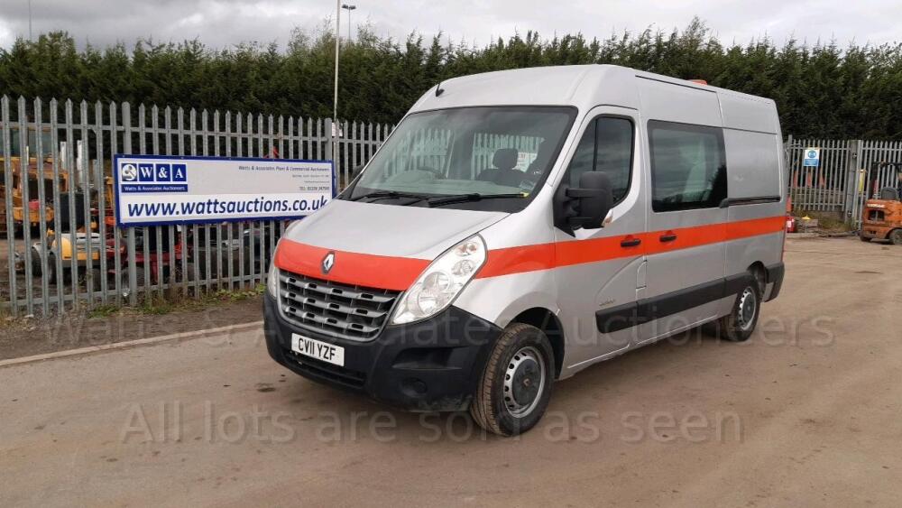 RENAULT MASTER MM35 DCI100 diesel 7-seater van c/w twin side doors ...