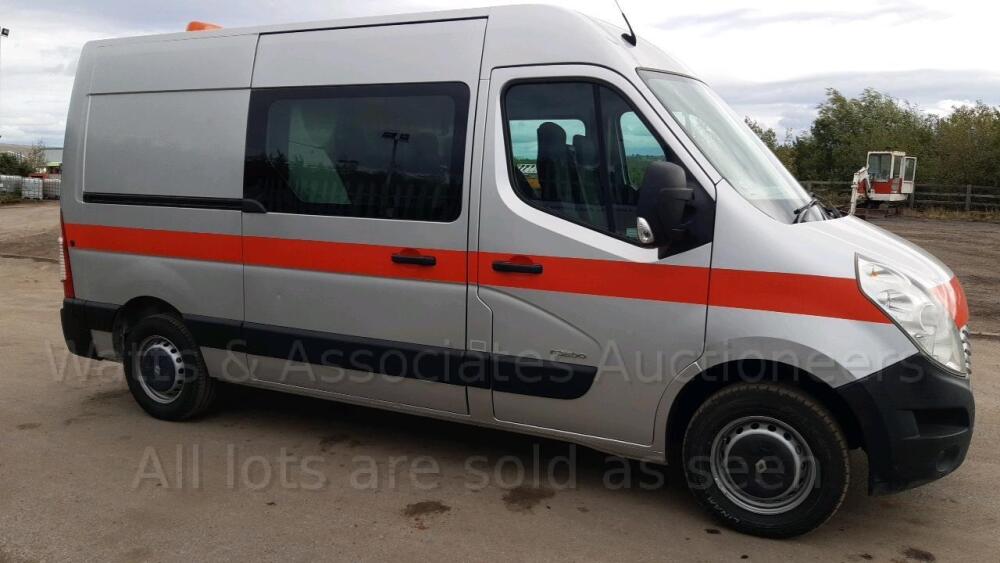 RENAULT MASTER MM35 DCI100 diesel 7-seater van c/w twin side doors ...