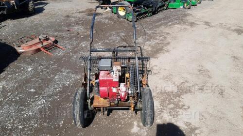 SISIS AUTO OUTFIELD petrol driven spiker/slitter | Day 1 Carlton LIVE ...