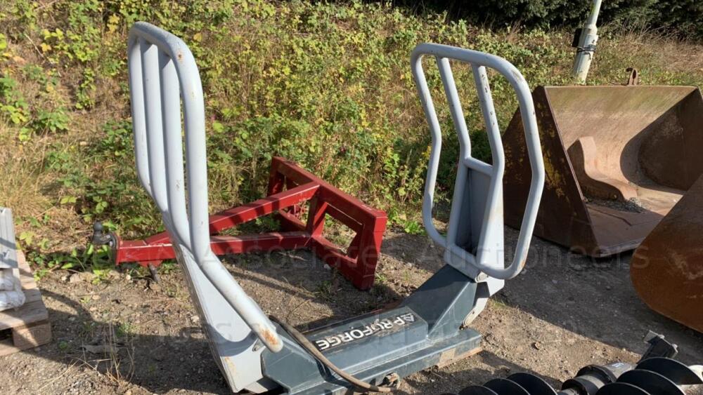 PRO FORCE bale grab to suit BOBCAT | Day 3 Carlton Timed Sale ...