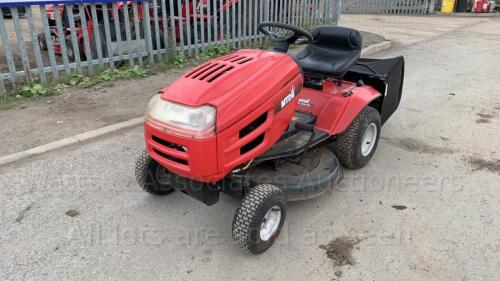 MTD LAWNFLITE RH115/76 ride on mower c/w collector (s/n L10425) | Day 1 ...