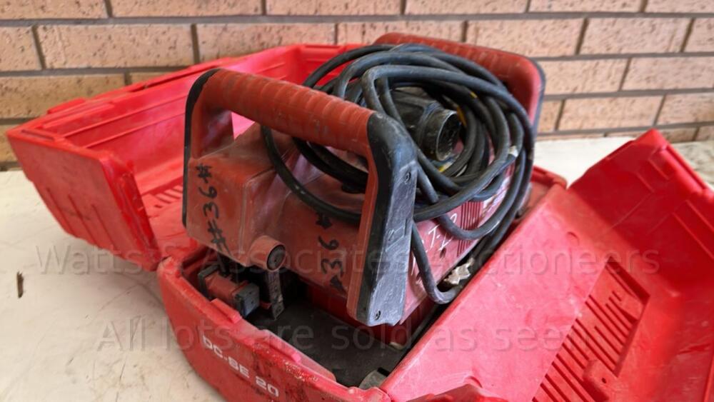 HILTI DCSE20 110v wall chaser c/w case | Day 2 Carlton Timed Sale (Main ...