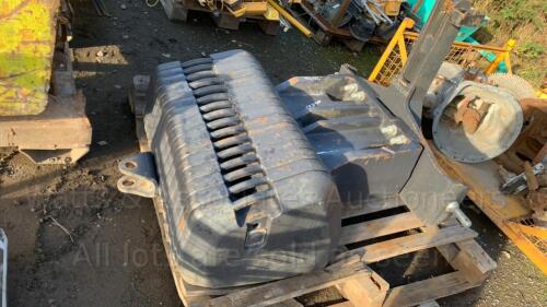 16 x MCCORMICK front weights c/w 3 point frame | Day 3 Carlton Timed ...