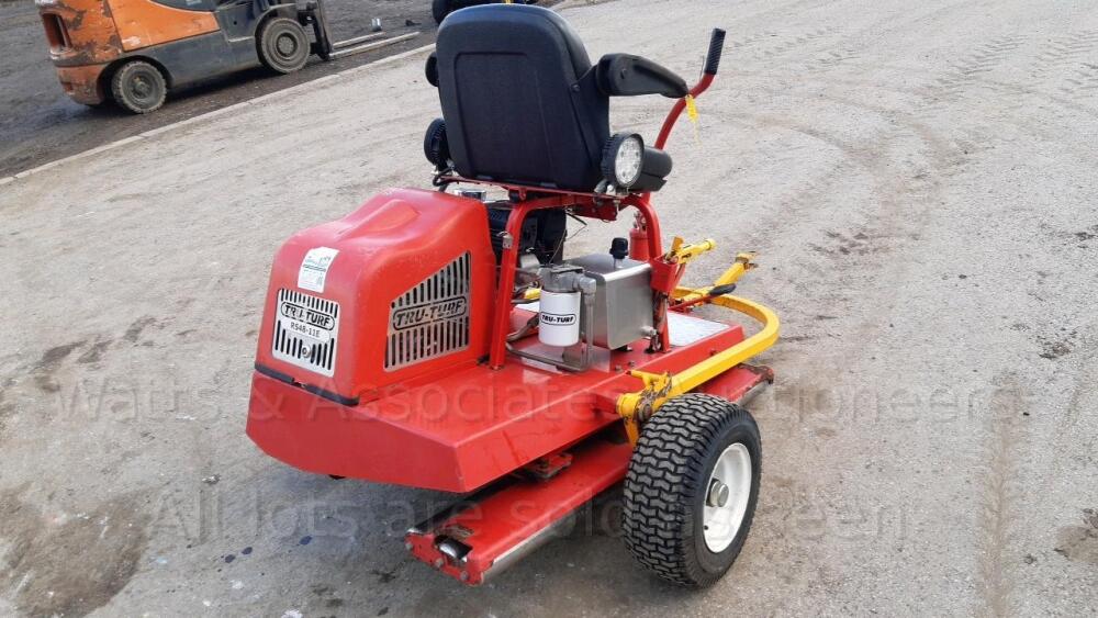 TRU TURF RS48-11 greens roller c/w spiker & transport kit (s/n R14059 ...
