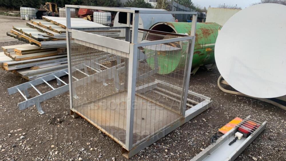2-man forklift safety cage | Day 3 Carlton Timed Sale (Attachments ...