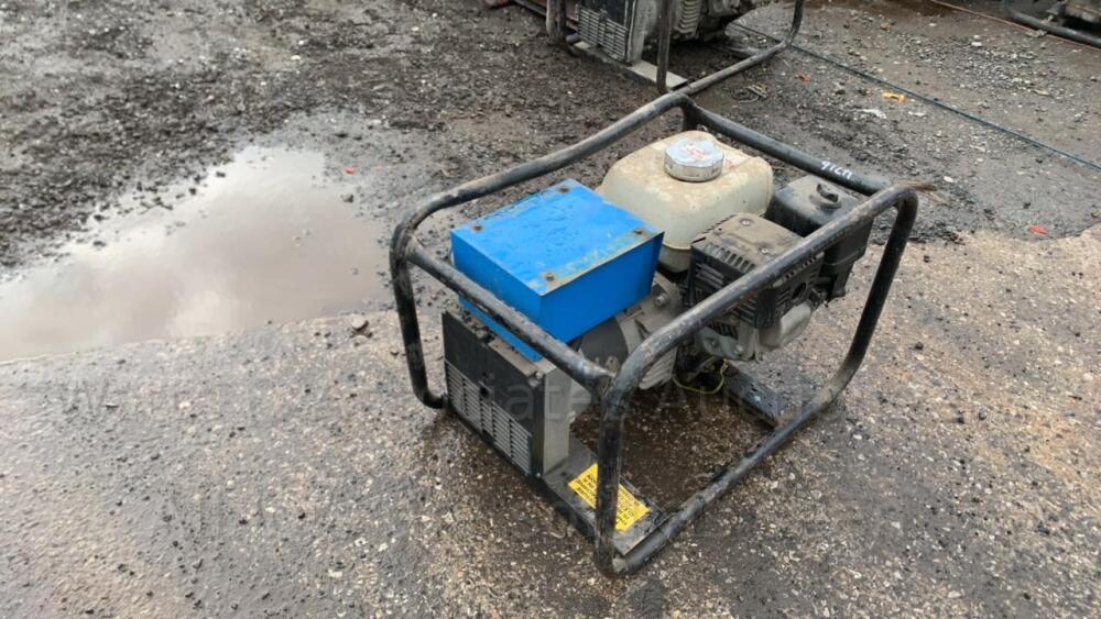 STEPHILL dual voltage generator | Day 3 Carlton Timed Sale (Attachments ...