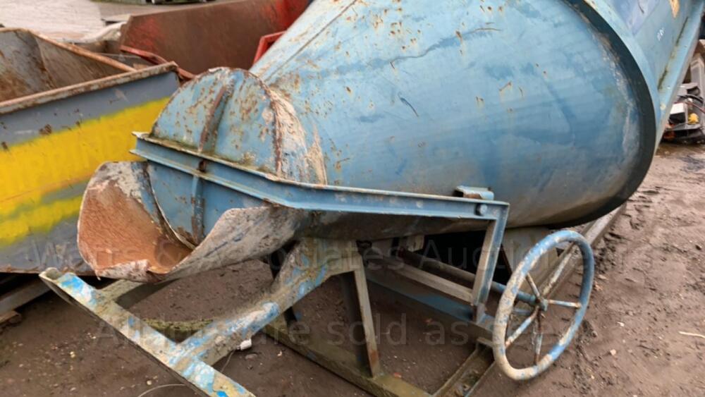 CONQUIP concrete crane skip (2000 litres capacity) | Day 3 Carlton ...
