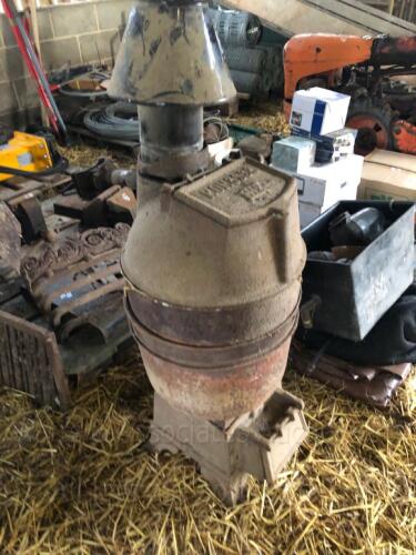 ROMESSE pot belly stove | Complete dispersal by timed auction on behalf ...