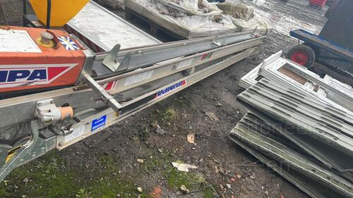 BUMPA 110v materials/tile hoist | Day 3 Carlton Timed Sale (Attachments ...