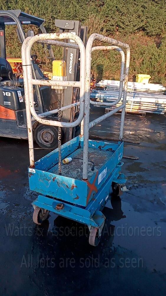 POPUP battery powered man-lift | Day 1 Carlton LIVE SALE (internet ...