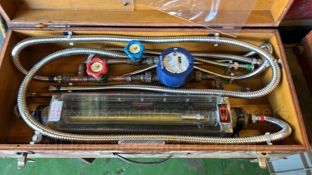 Water pressure testing kit c/w wooden case | Day 2 Carlton Timed Sale ...