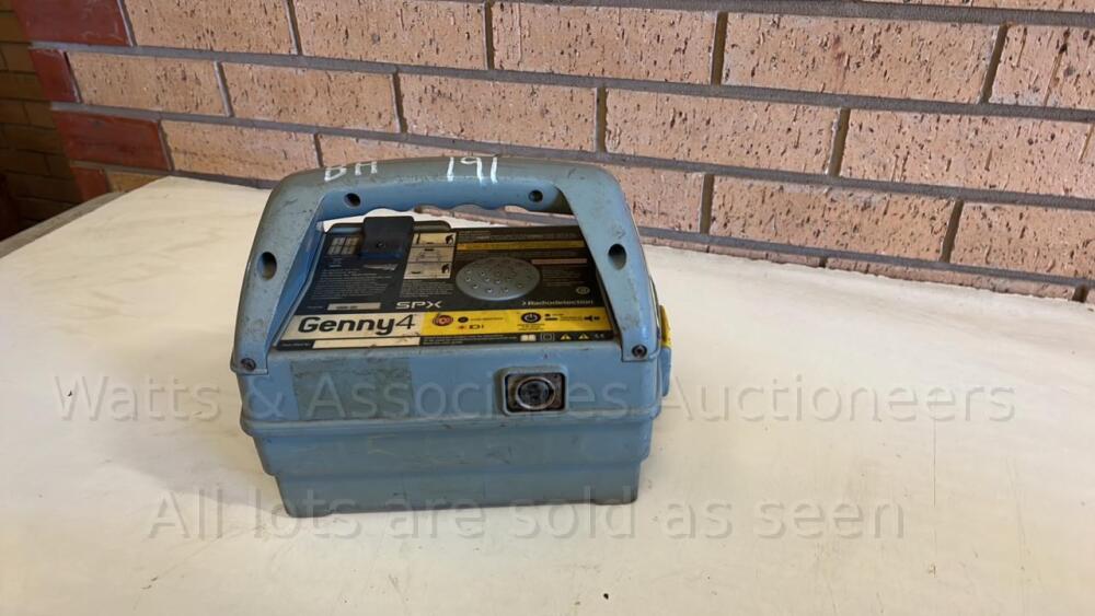 RADIO DETECTION CAT4 cable locator & signal generator | Day 2 Carlton ...