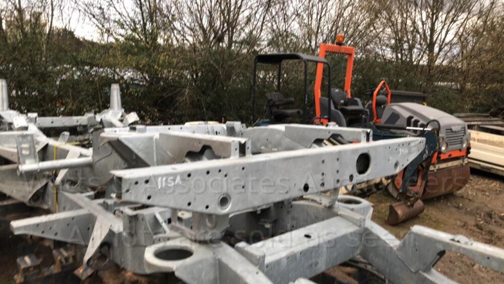 LAND ROVER DEFENDER 90 TDCi galvanised chassis | Day 1 Carlton LIVE ...