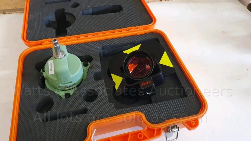 LEICA prism level c/w case | Day 2 Carlton Timed Sale (Main building ...