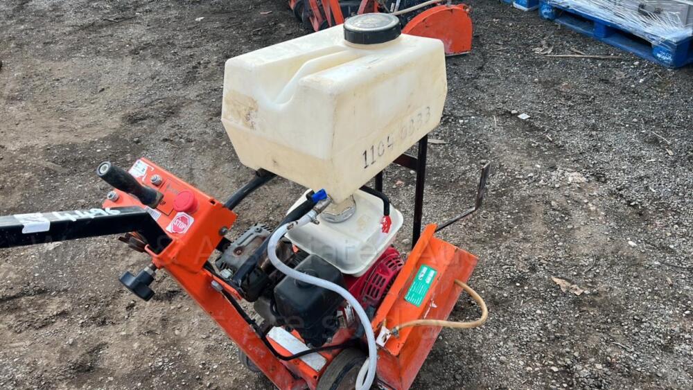 CLIPPER C51 petrol road saw c/w dust suppression bottle & blade | Day 3 ...