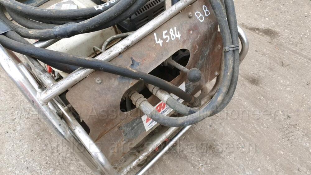 JCB BEAVER petrol hydraulic power pack c/w breaker & hose | Day 3 ...