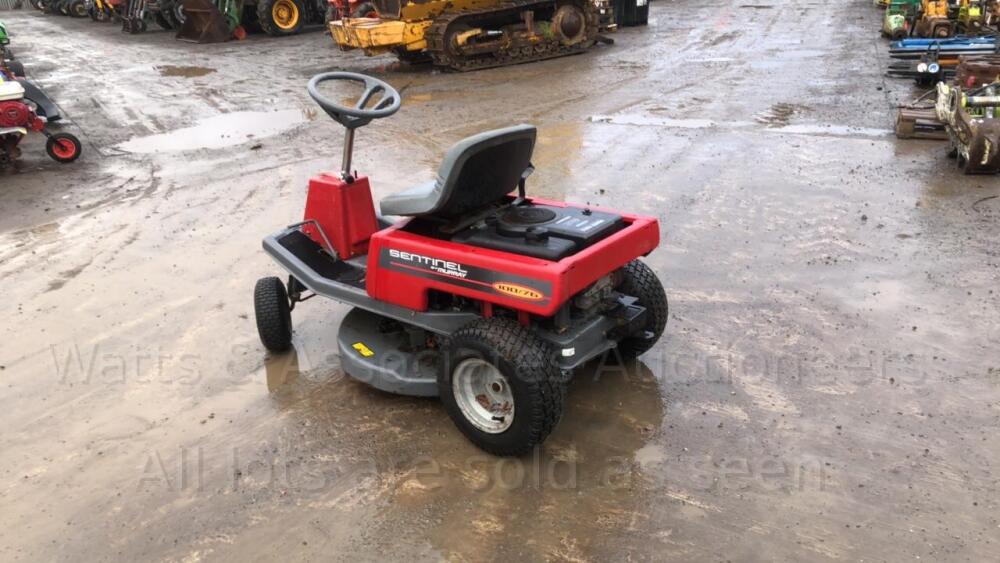 MURRAY SENTINEL 30'' ride on mower | Day 1 Carlton LIVE SALE (internet ...