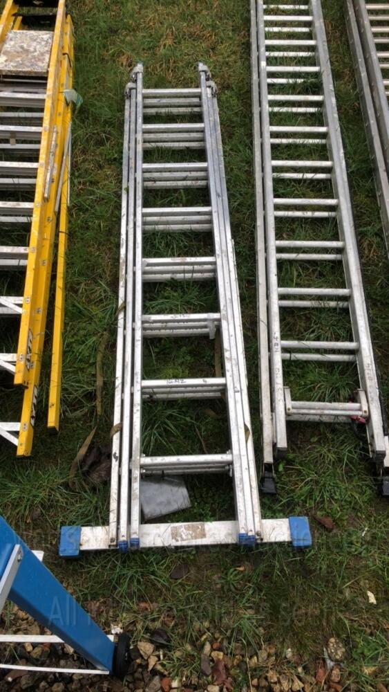 Aluminium triple extendable ladder | Day 3 Carlton Timed Sale ...