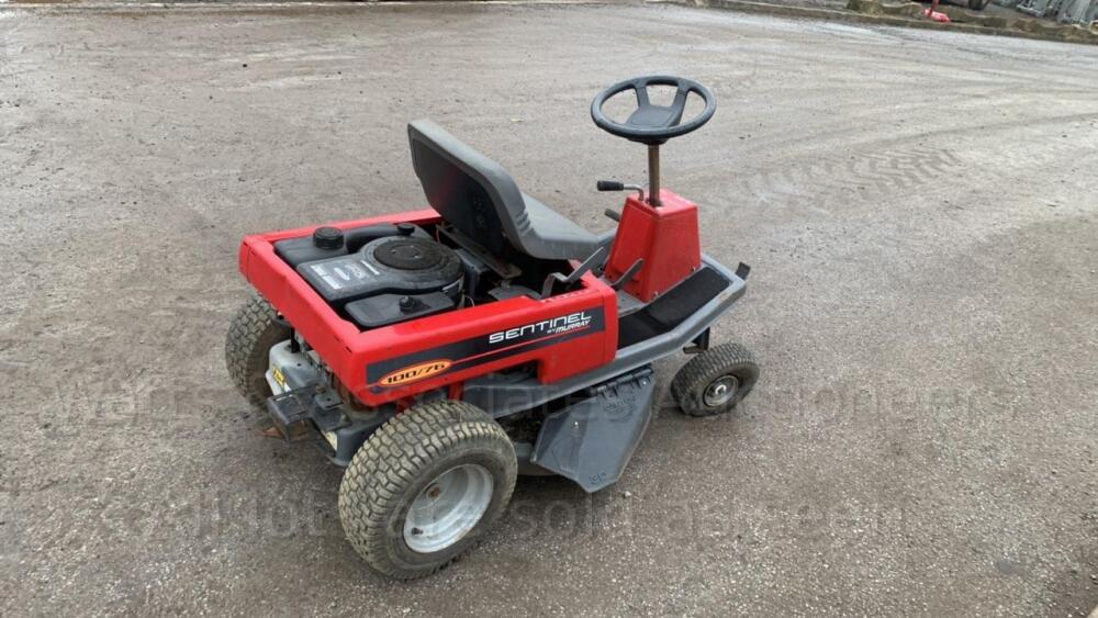 MURRAY SENTINEL 30'' ride on mower | Day 1 Carlton LIVE SALE (internet ...