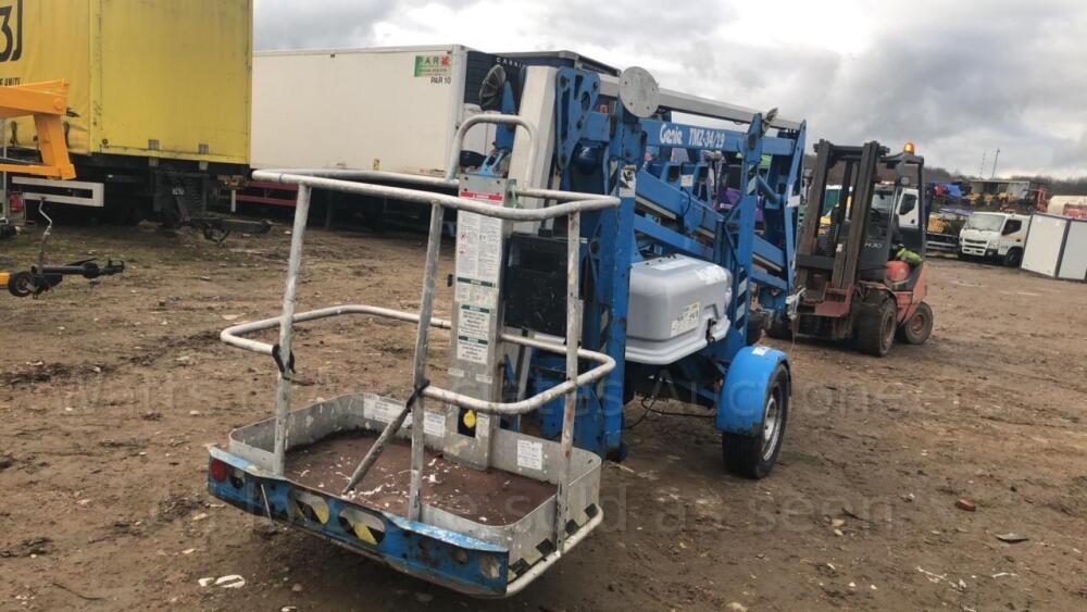 GENIE TMZ 34/19 fast tow battery powered cherry picker | Day 1 Carlton ...