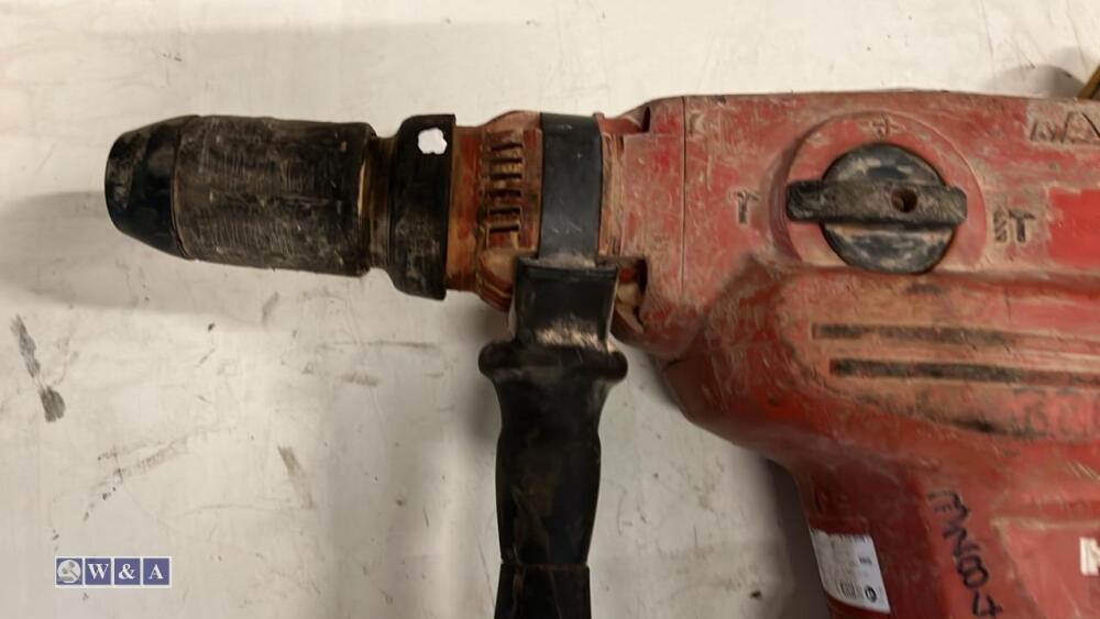 HILTI TE70 110v breaker | Day 2 Carlton Timed Sale (Main building ...