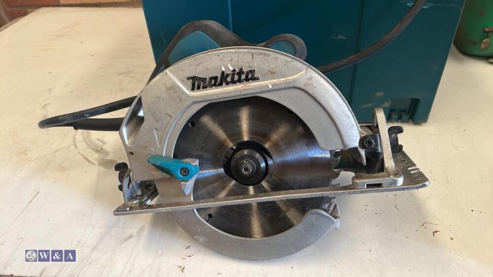 MAKITA HS7601 110v circular saw c/w case | Day 2 Carlton Timed Sale ...