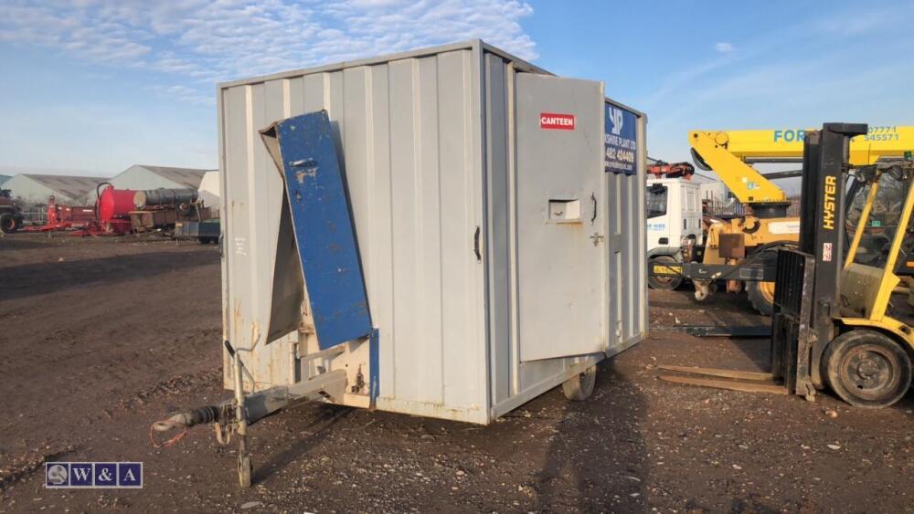 GARIC fast tow 6 man welfare unit c/w lift-up axle | Day 1 Carlton LIVE ...