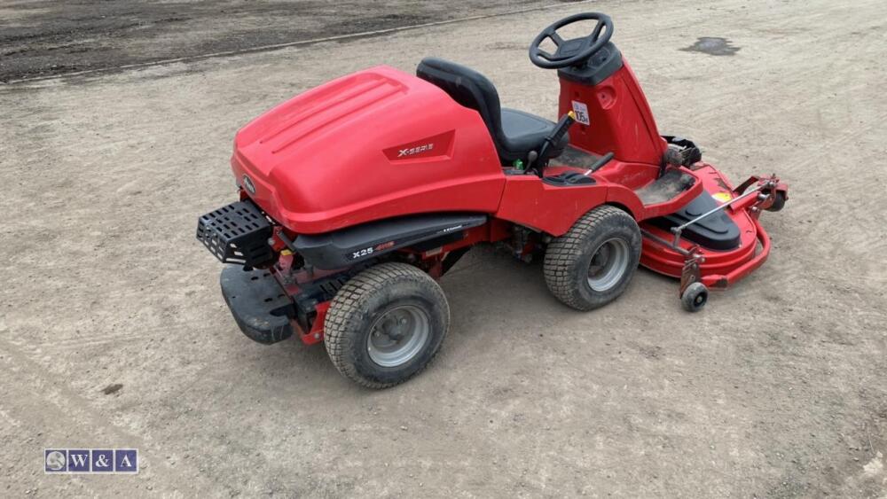 2011 COUNTAX X25 52'' 4wd petrol out front ride on mower c/w electric ...