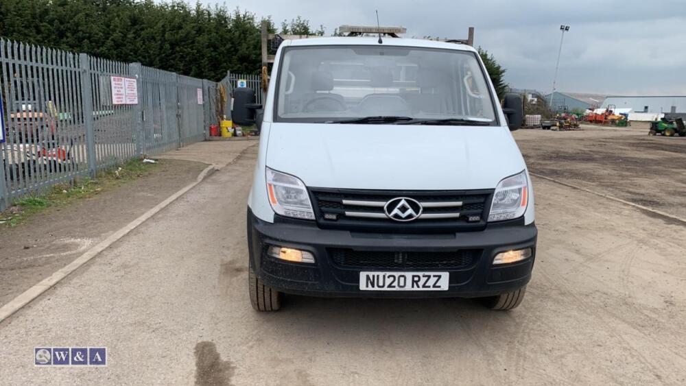 2020 LDV 6-speed manual dropside lorry with rear tail lift (NU20 RZZ ...