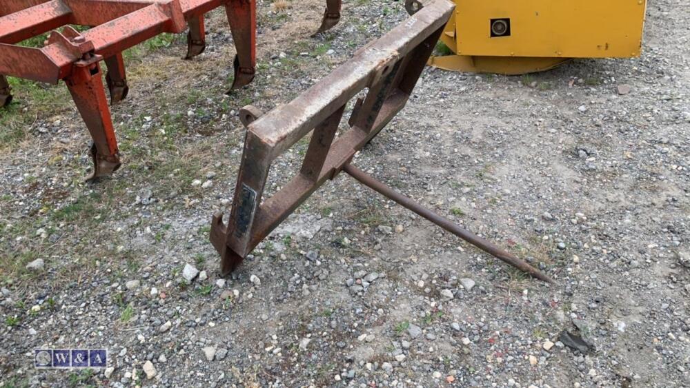 Bale spike (JCB brackets) | Day 1 Carlton LIVE SALE (internet bidding ...