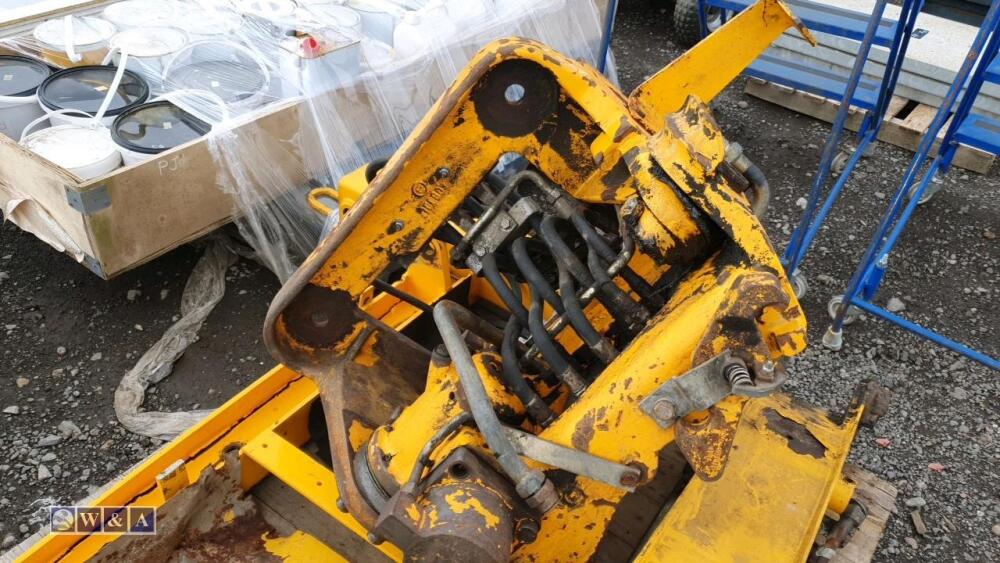 Rear king post & pipes, boom arm, 'H' rear frame | Day 3 Carlton Timed ...