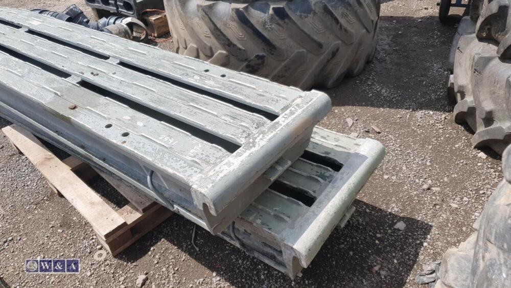 3m aluminium ramps to suit stepframe low loader trailer (Ex MOD) | Day ...