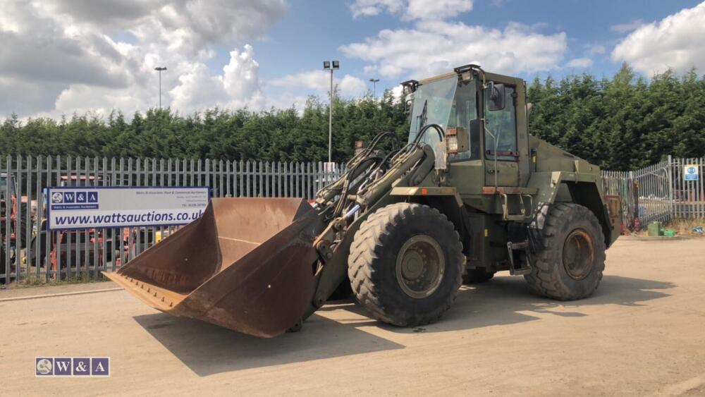 2001 CASE 721C 15t wheel loading shovel with front winch & bucket (s/n ...
