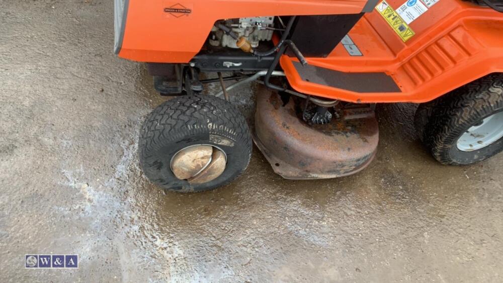 HUSQVARNA LR120 petrol ride on mower | Day 1 Carlton LIVE SALE ...