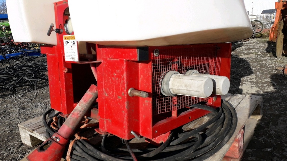 ROGERS 3 point linkage high pressure pto driven pressure washer c/w ...