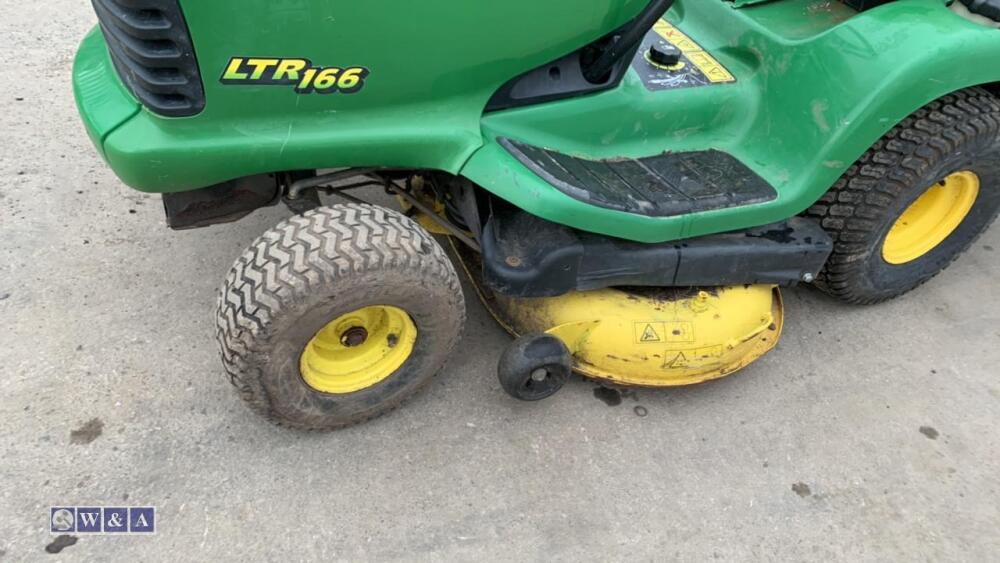 JOHN DEERE LTR166 petrol ride on mower (s/n R011075) c/w collector ...