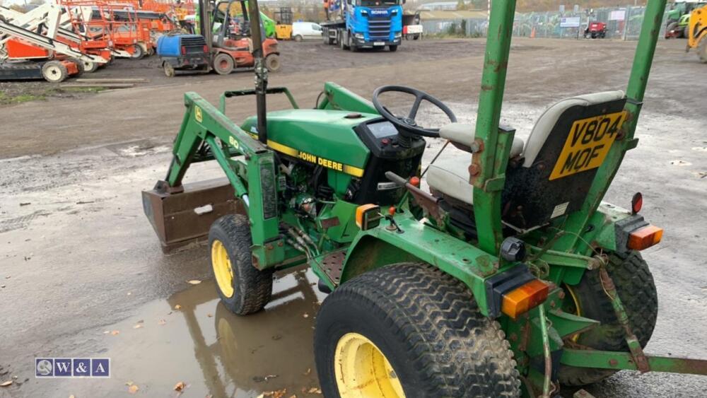 JOHN DEERE 670 4wd tractor c/w front loader & bucket | Day 1 Carlton ...