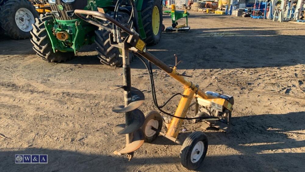 COMPAC PHD petrol post hole borer (s/n 2021) | Day 1 Carlton LIVE SALE ...